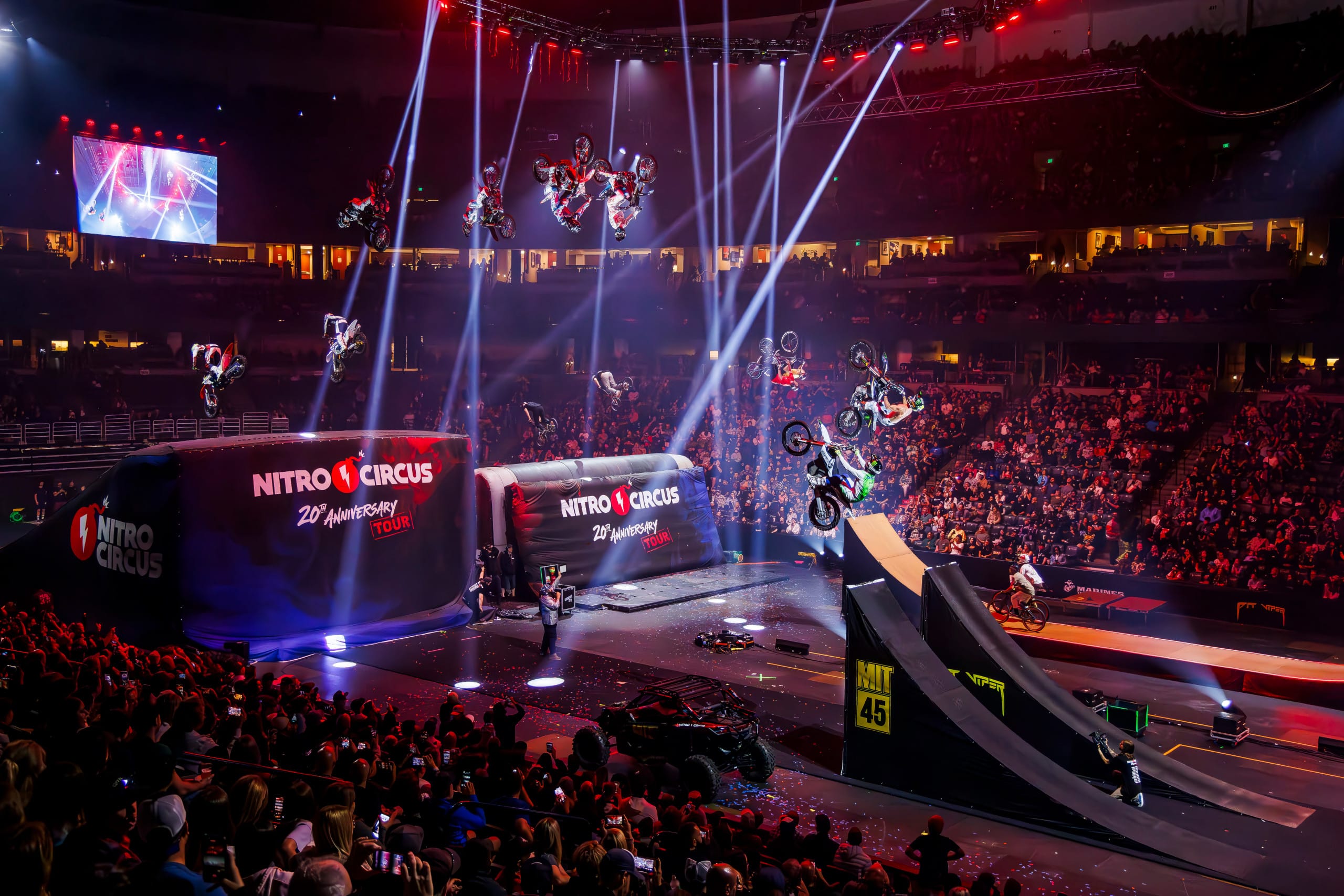 Nitro Circus - Round Room Live